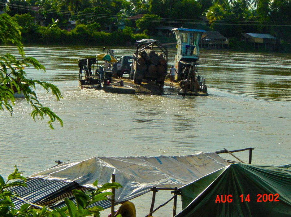 Travel Photos on Mekong River (3) 2002-8-14 Laos;Nam Ngum River - computer_philosopher’s diary