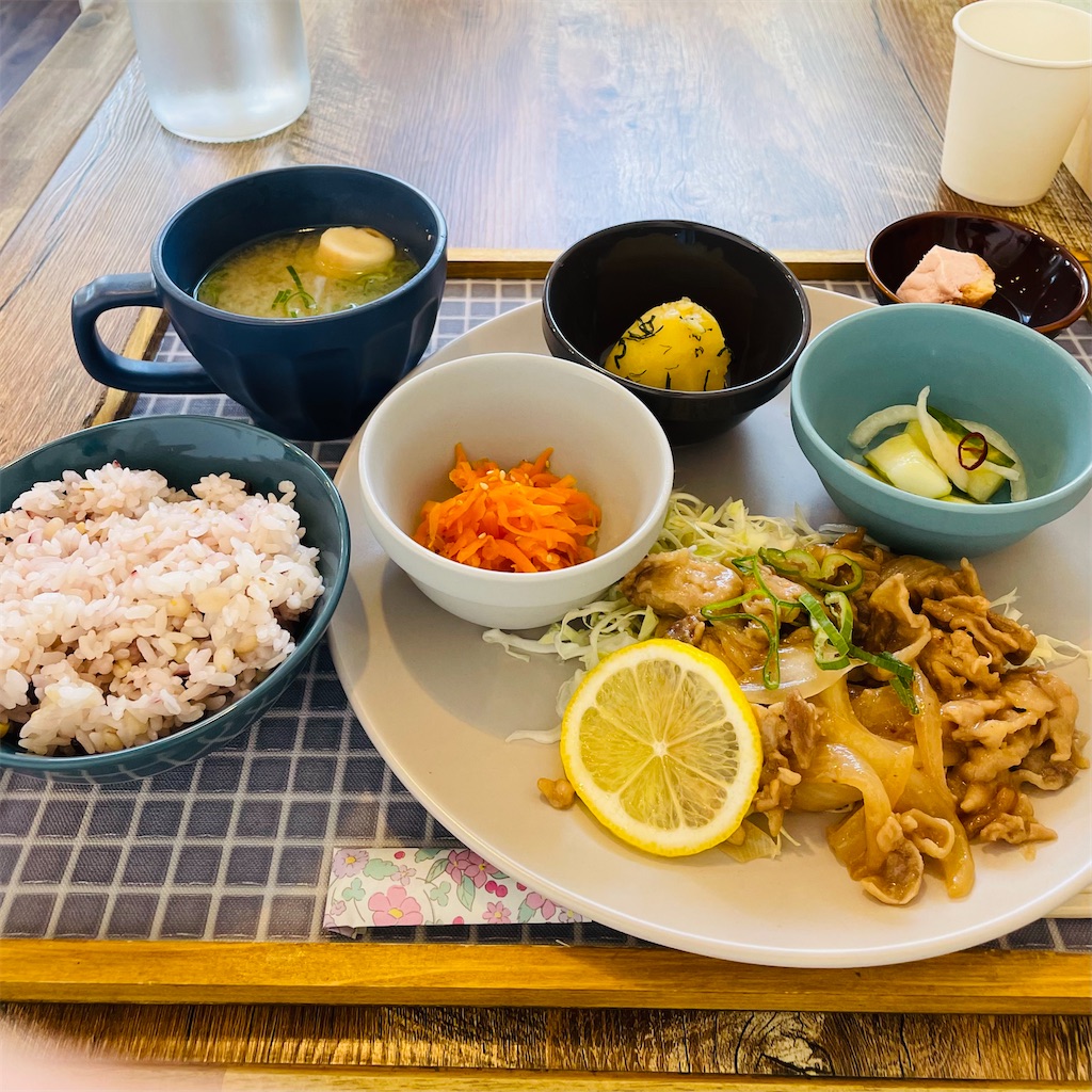 高知市一宮の「ESTEEM CAFE」の日替りランチ - conakichiのブログ