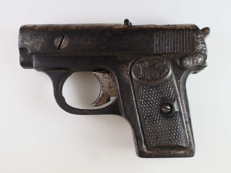 1940～1950th ( ? ) KA or AK CAP PISTOL - CAST IRON AUTOMATIC STYLE TOY ...