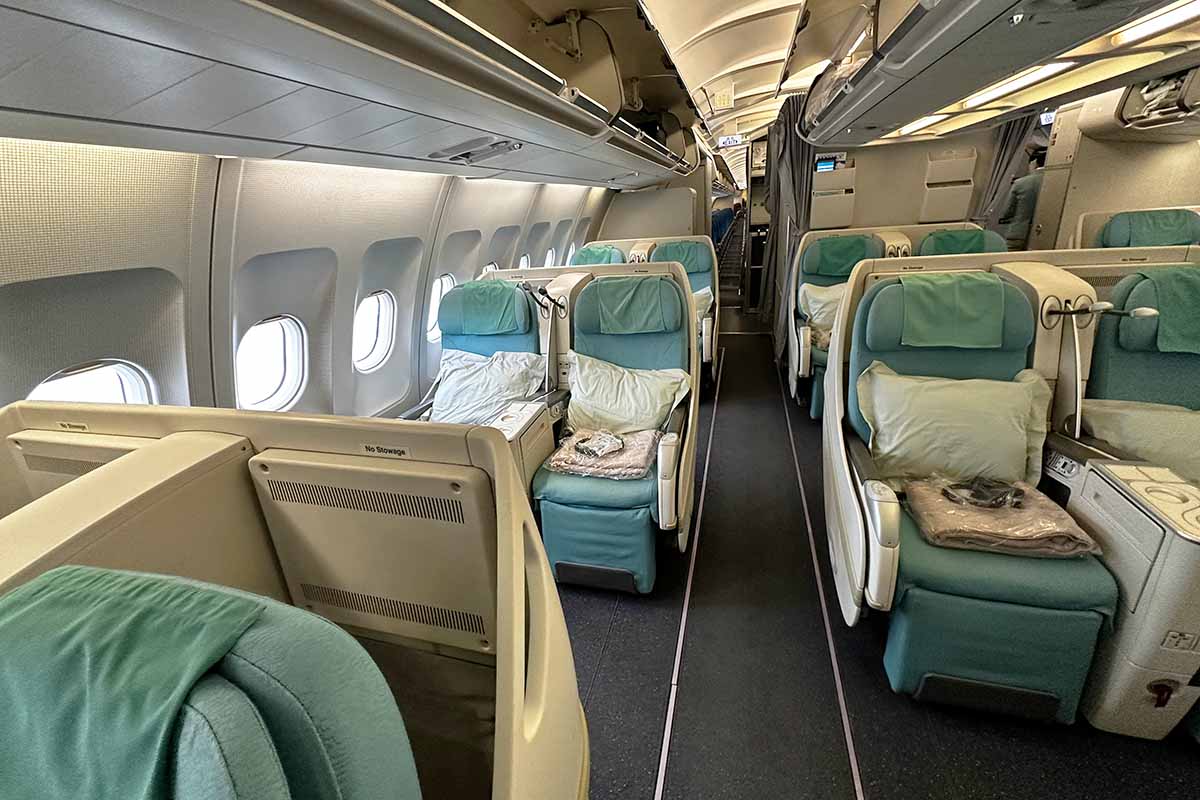 【大韓航空ビジネスクラス搭乗記】エアバスA330-300のプレステージスリーパー - 弾丸トラベルは怖くない!
