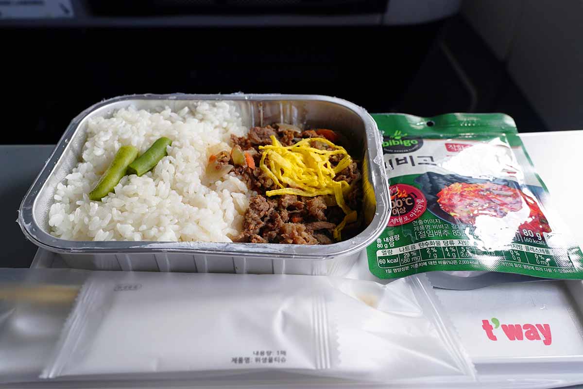 ティーウェイ航空 ビジネスクラス搭乗記 A330の価値があるか - 弾丸トラベルは怖くない!