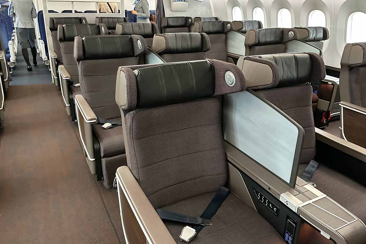 ANAプレミアムクラス搭乗記 ISGからの78Gで羽田に向かう - 弾丸トラベルは怖くない!