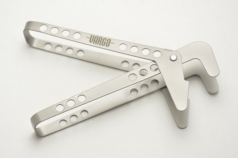 熱くならないポットリフター：VARGO Titanium Pot Lifter - 播磨の山々