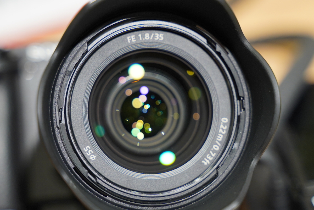 【SEL35F18F 作例レビュー】先行展示で触ってきた。寄れてAFも速くてSEL24F18Zのフルサイズ版的なレンズ - じーあーるえす184