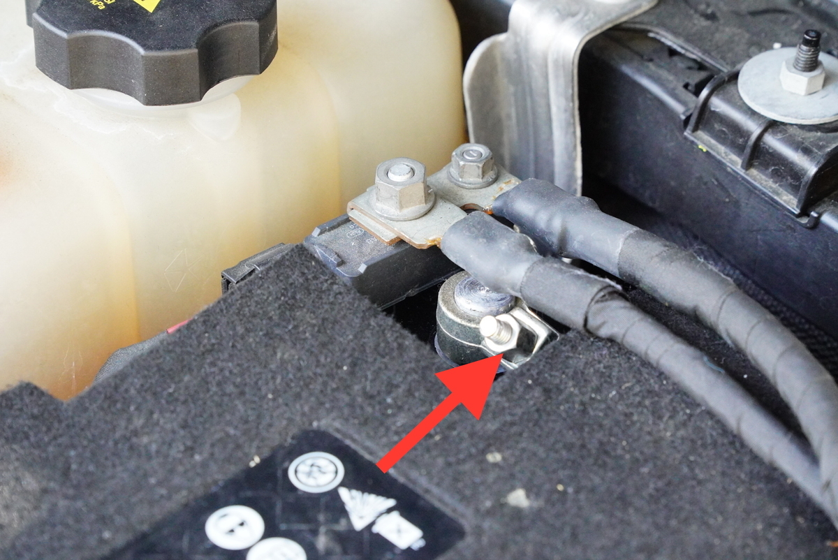 【ラングラーJL】サブバッテリー、メインバッテリー交換方法 - じーあーるえす184