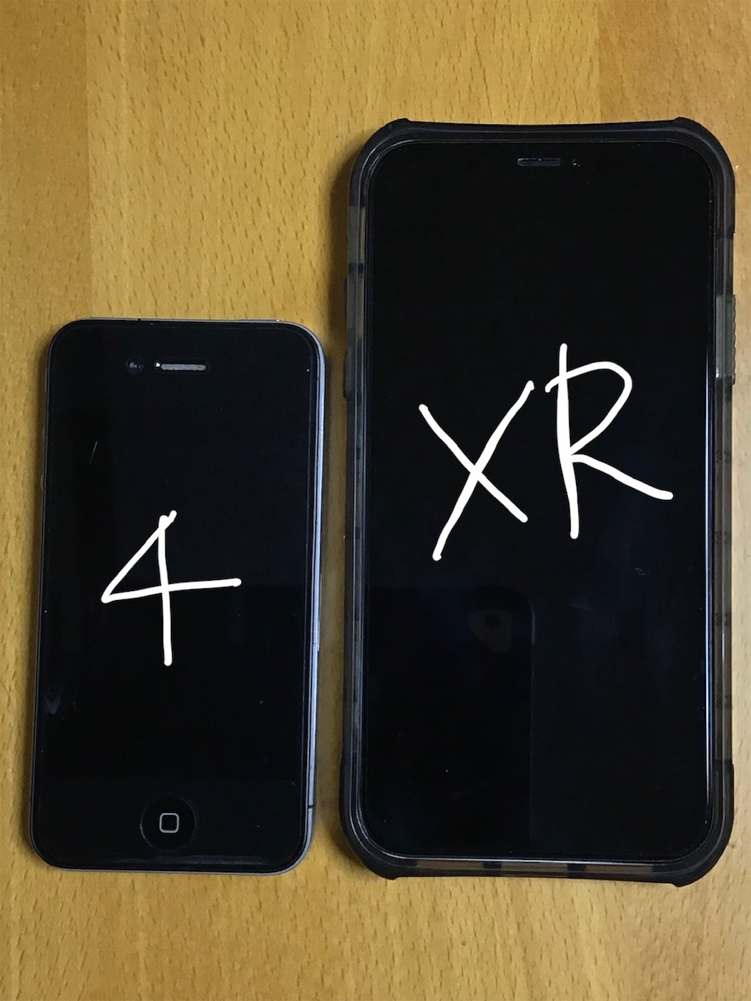 iPhone 12 Proの側面が美しすぎてiPhone4を引っ張り出したらiPhone12 Pro miniがないことに泣けてきました。 - イマサラ金銭管理