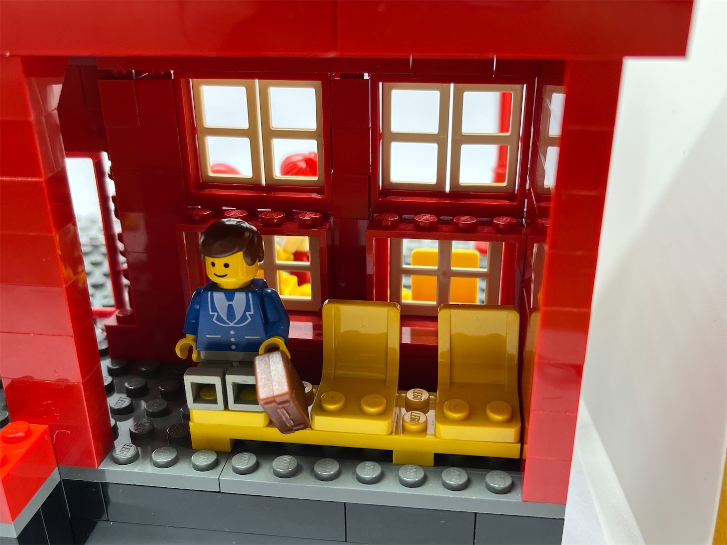 LEGO(レゴ) #2150 トレインステーション（赤い駅） 1996年発売のセットの再現を試みました。 - イマサラ金銭管理