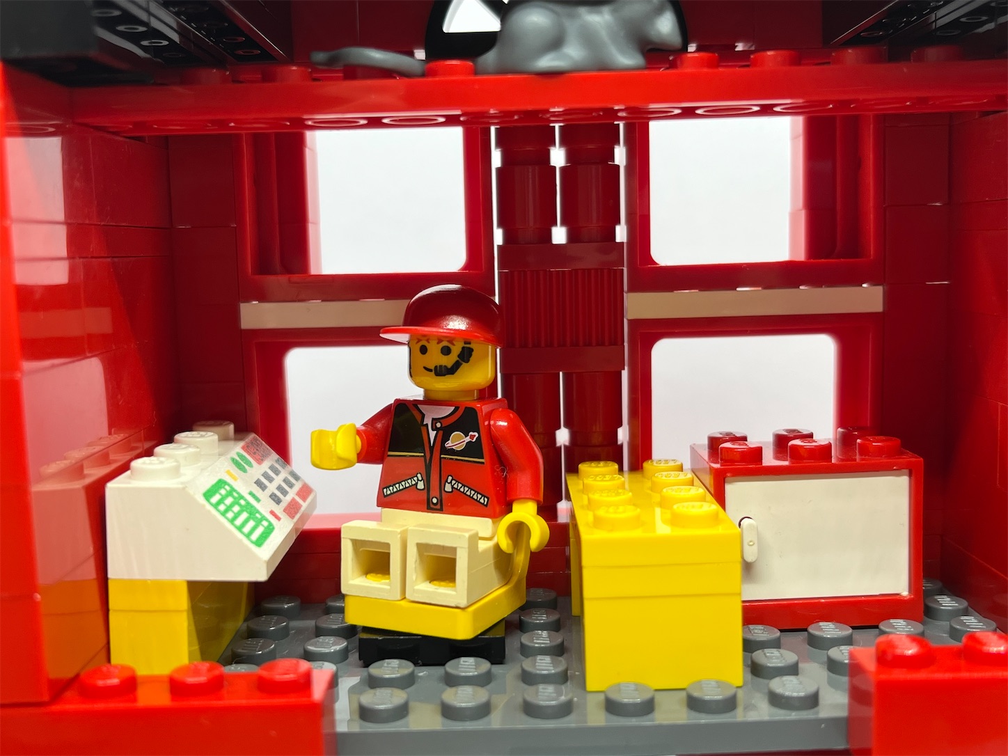 LEGO(レゴ) #2150 トレインステーション（赤い駅） 1996年発売のセットの再現を試みました。 - イマサラ金銭管理