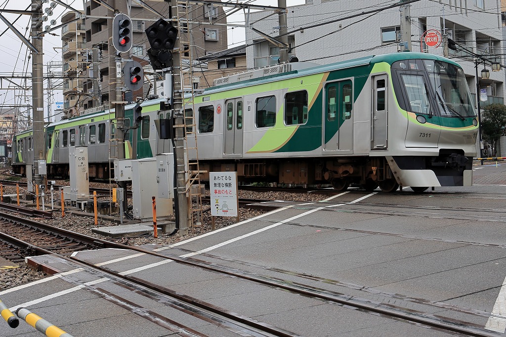 東急池上線の御嶽山駅から雪が谷大塚駅まで散歩 - dragon7288の日記