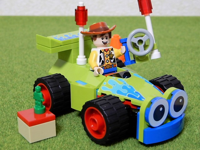 LEGO 10766 ウッディ＆RC トイ・ストーリー4 - 小さな世界