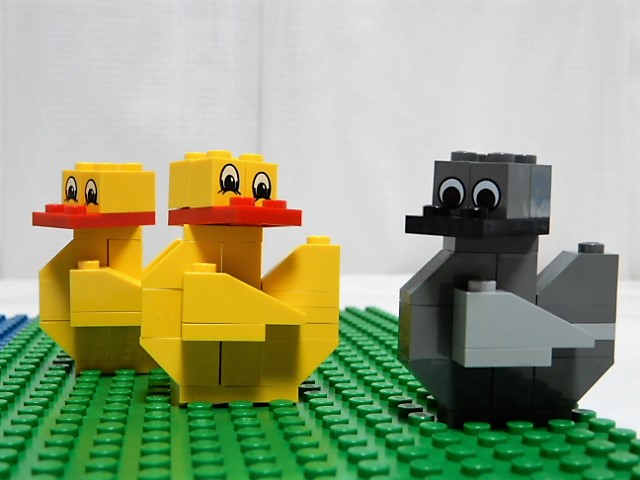 LEGO 7870 みにくいアヒルの子 アンデルセンのバケツ - 小さな世界