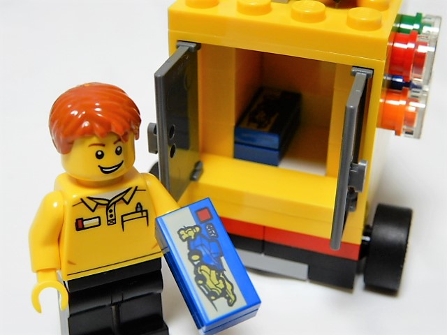 LEGO 30569 シティ レゴスタンド ポリバック - 小さな世界