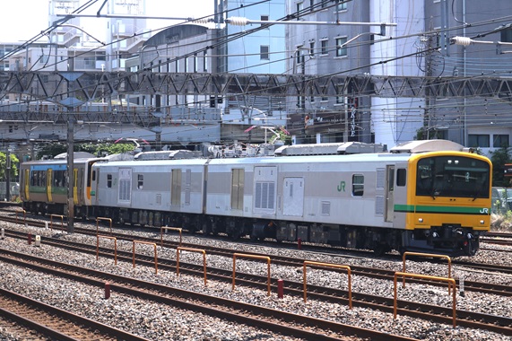 E493系 遂に牽引デビュー！E130系KY入場牽引 機関車の終わりの始まり - てつとおの鉄道新ブログ