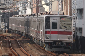 【設備投資計画と違う】検査明けの東武9000系9105Fの内装が変わっている - てつとおの鉄道新ブログ