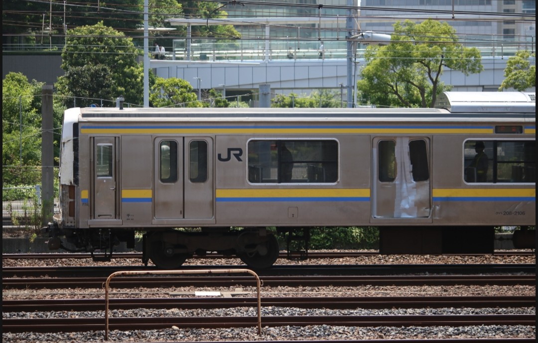 ハエ64のFRPは使われるのか…？209系C606編成 大宮入場！踏切事故破損車 - てつとおの鉄道新ブログ