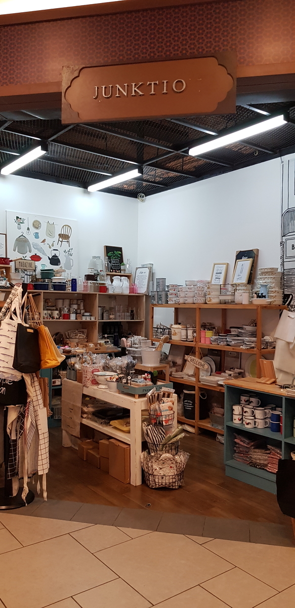 期間限定でオープンしている雑貨屋さん「JUNKTION」@Terminal21 - ecobkk’s diary