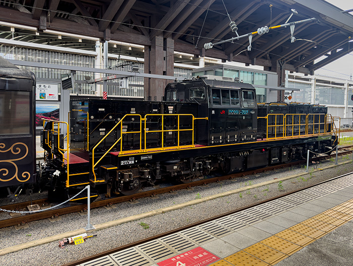 黒いDD200にも遭遇しております。DD200-702 - 鉄風味な写真日記(はてな仮)