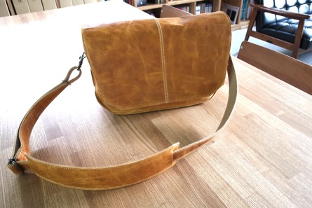 Acruのカメラバッグ - エイトデザインの渋log