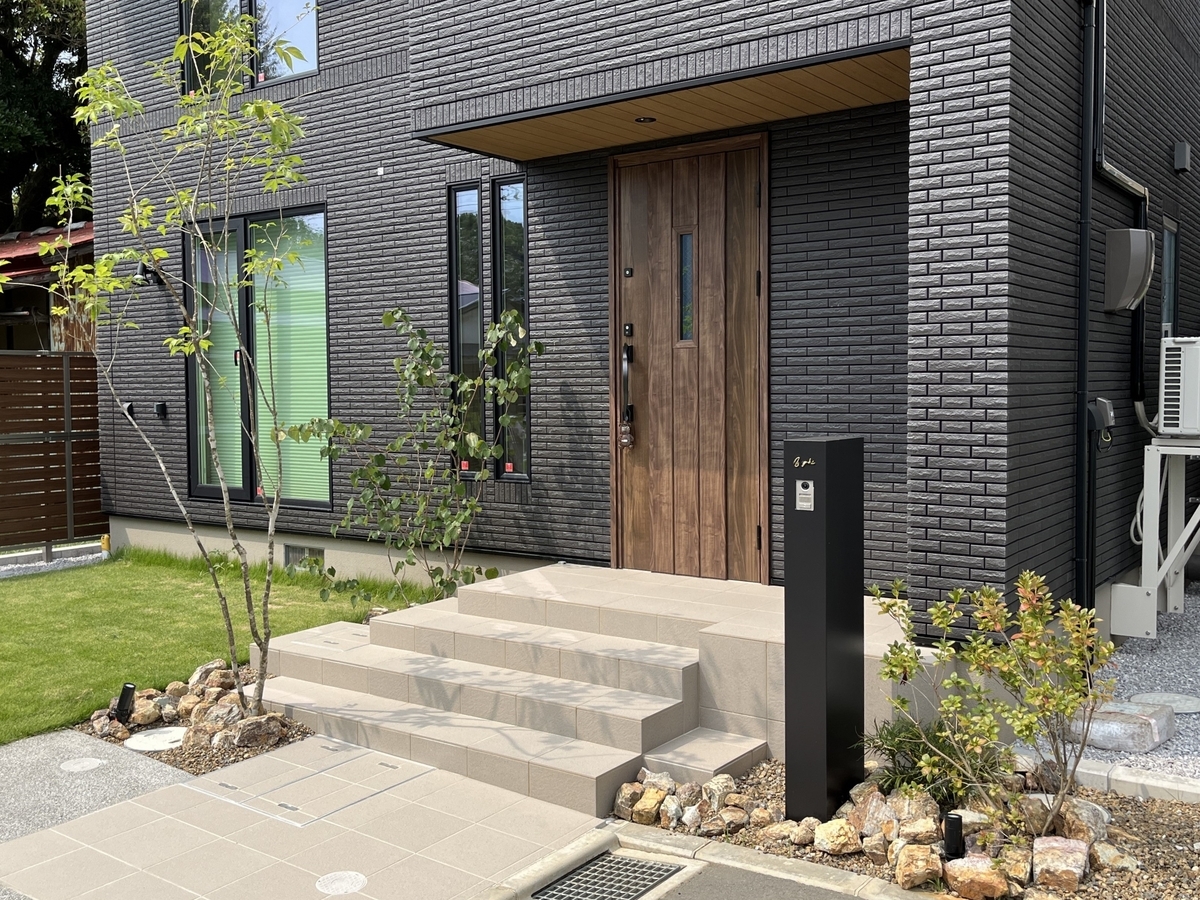 海老名市★外構工事のご紹介★LIXIL 機能門柱FT - 栄和ガーデン株式会社 スタッフブログ