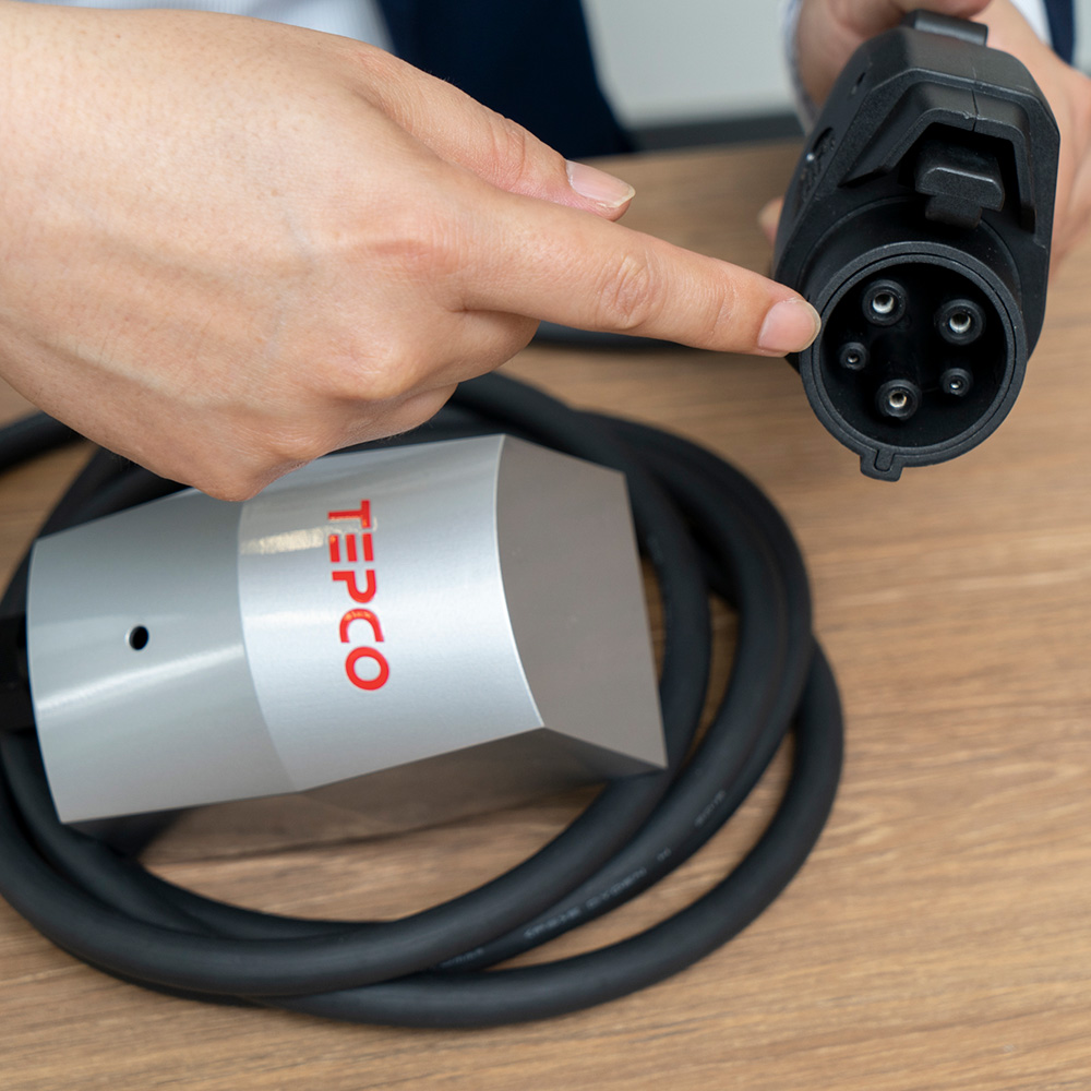 小さいけどスゴい！TEPCO発「進化したEV充電器」の実力は？ - EV DAYS | EVのある暮らしを始めよう