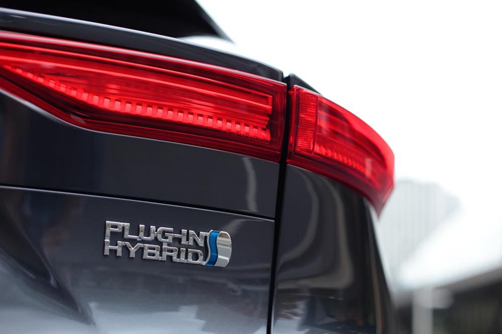 トヨタ・ハリアーPHEV。真の“都会派”へと進化した、最上位グレードの実力 - EV DAYS | 東京電力エナジーパートナー