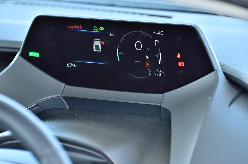 プリウスPHEV。美しく生まれ変わった、元祖国産エコカーの本気度 - EV DAYS | 東京電力エナジーパートナー