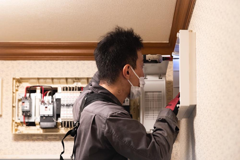 【V2Hの設置現場レポート】電気のプロによる施工現場に密着！ - EV DAYS | 東京電力エナジーパートナー