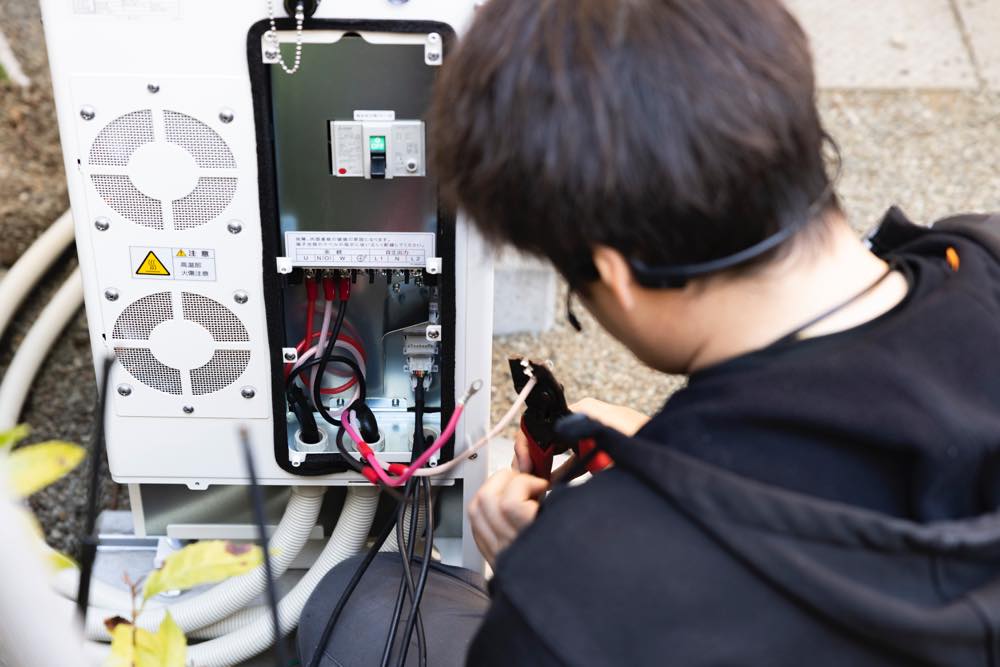 【V2Hの設置現場レポート】電気のプロによる施工現場に密着！ - EV DAYS | 東京電力エナジーパートナー