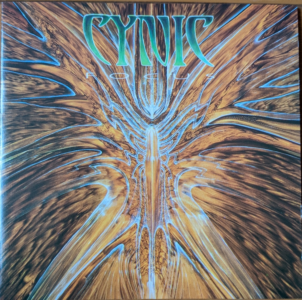 FOCUS【CYNIC】 - 30年前のレコード棚