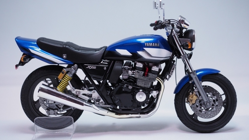 久しぶりにバイクプラモデル製作。 「アオシマ 1/12 XJR400」 - たまに乗るバイク乗りの日常ブログ