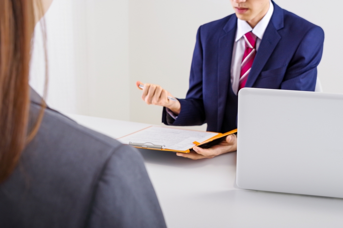 バイト面接で聞かれる質問と答え方。質問はありますかと言われたら？ - スタンバイplus(プラス)｜仕事探しに新たな視点と選択肢をプラスする