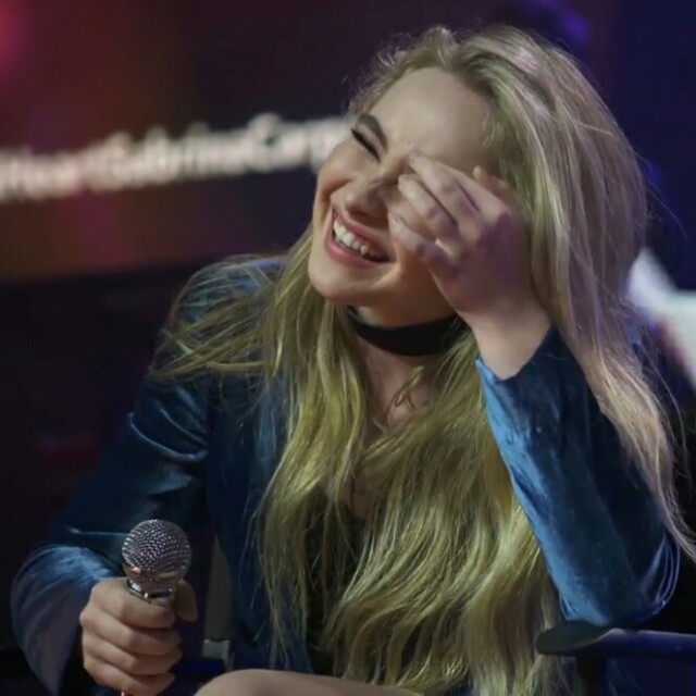 【和訳】Run And HideーSabrina Carpenter - Francesca's Favorite