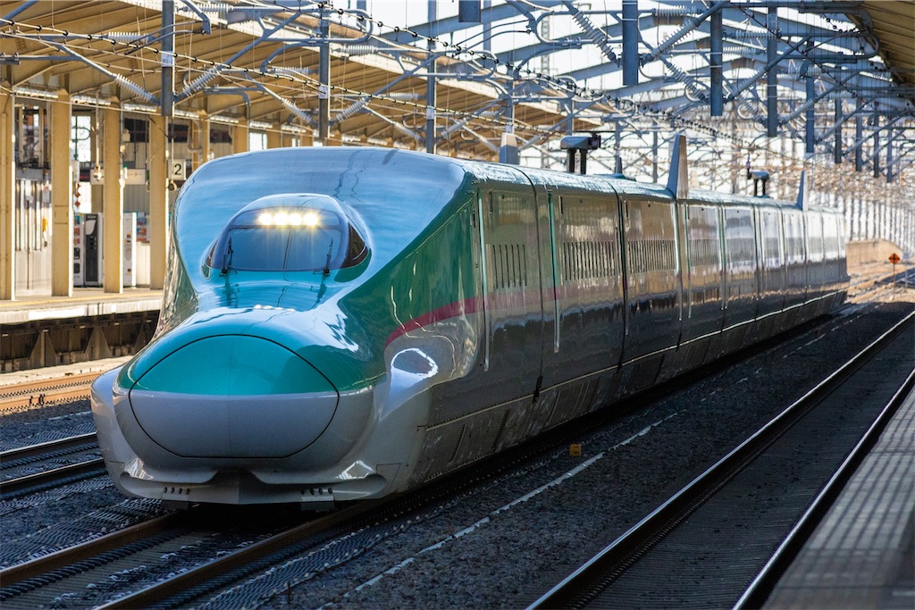 E5系U28編成検測代走&上越線EF64PP12系試運転 - 朝焼けに染まる