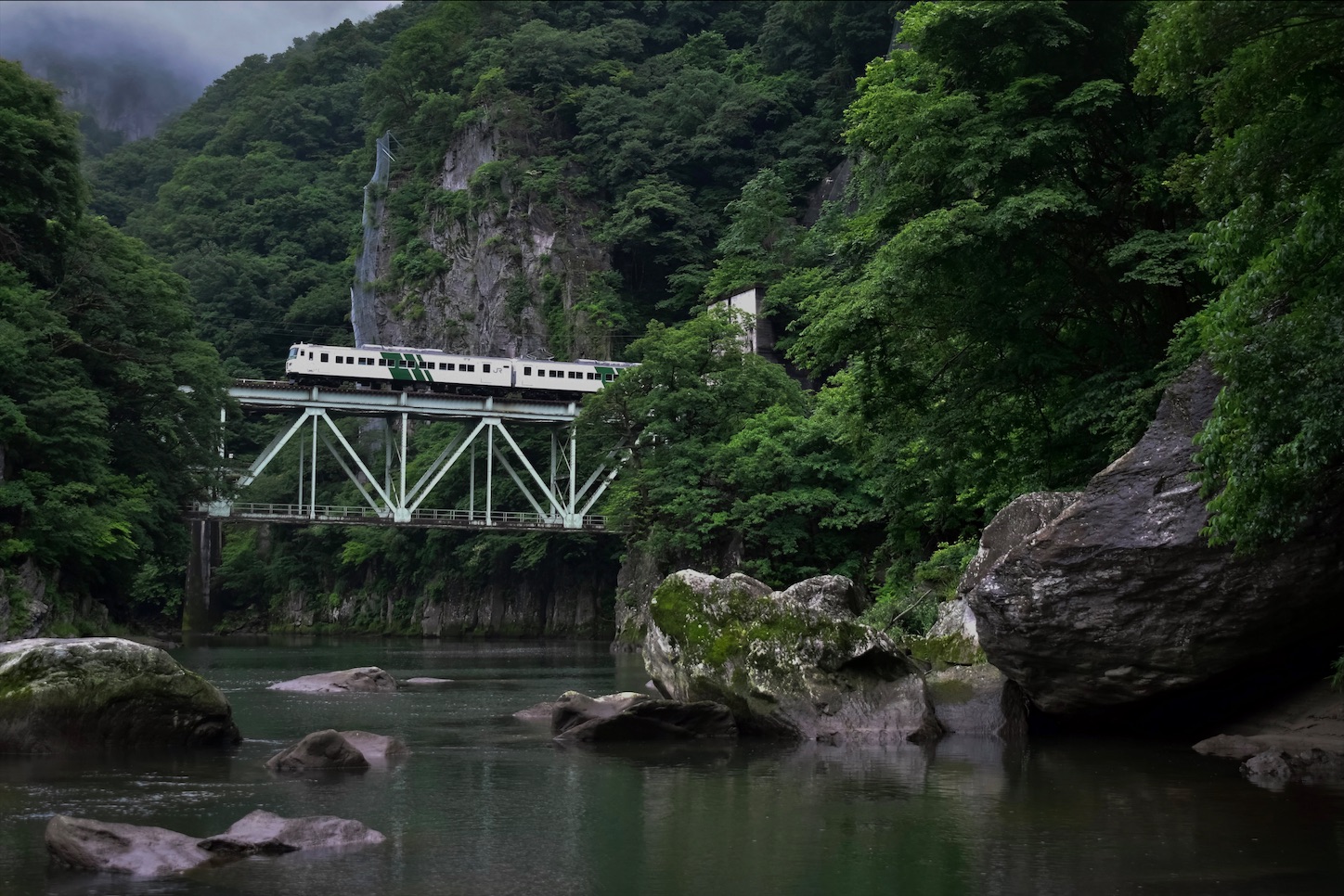 7.4 谷川岳山開き号 - 一瞬のために駆ける