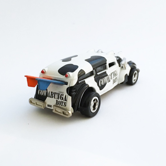 COWABUNGA BOYS CAR - 増えすぎたミニカーに愛を捧ぐ