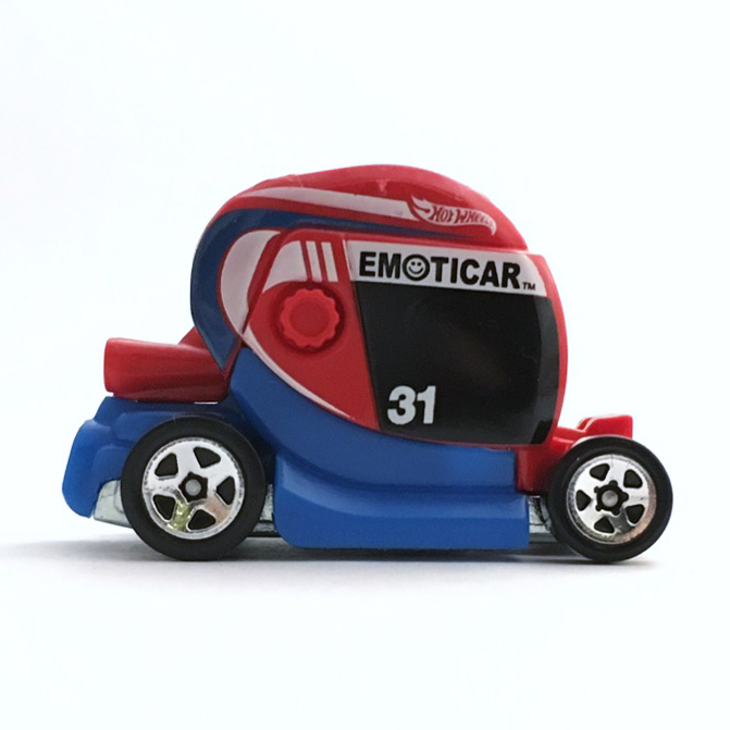 EMOTICAR - 増えすぎたミニカーに愛を捧ぐ