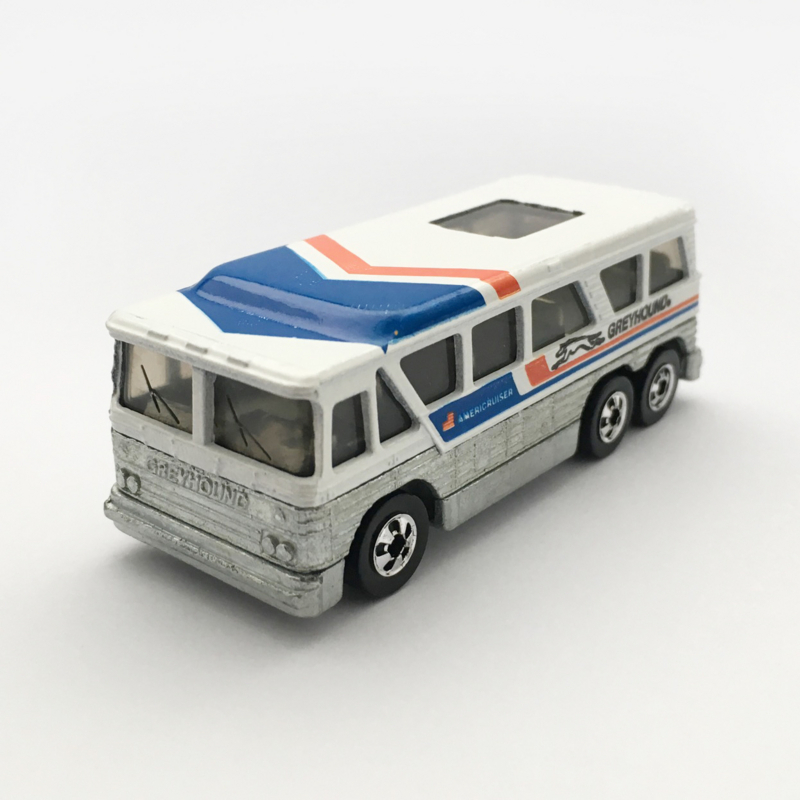 Greyhound MC-8 - 増えすぎたミニカーに愛を捧ぐ