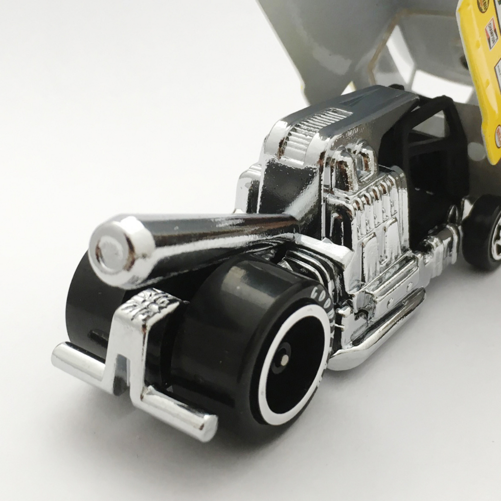 Volkswagen Drag Bus SNAKE - 増えすぎたミニカーに愛を捧ぐ