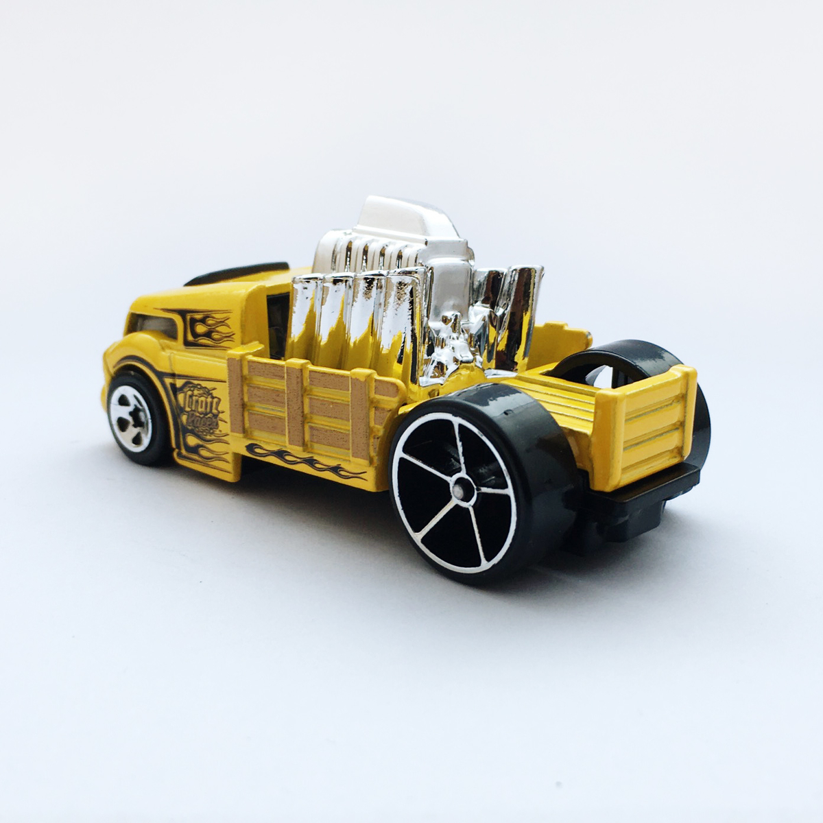 CRATE RACER - 増えすぎたミニカーに愛を捧ぐ