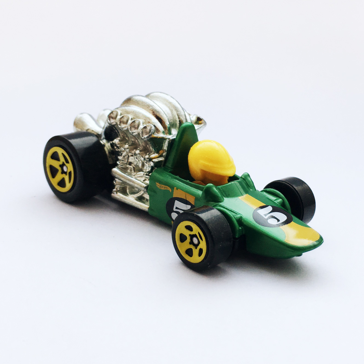 HEAD STARTER - 増えすぎたミニカーに愛を捧ぐ