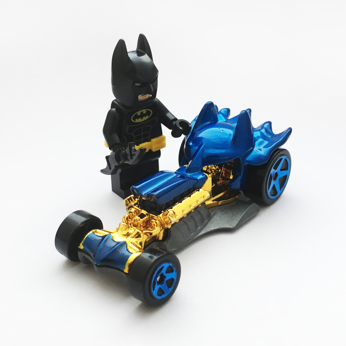 BATMAN HOT ROD - 増えすぎたミニカーに愛を捧ぐ