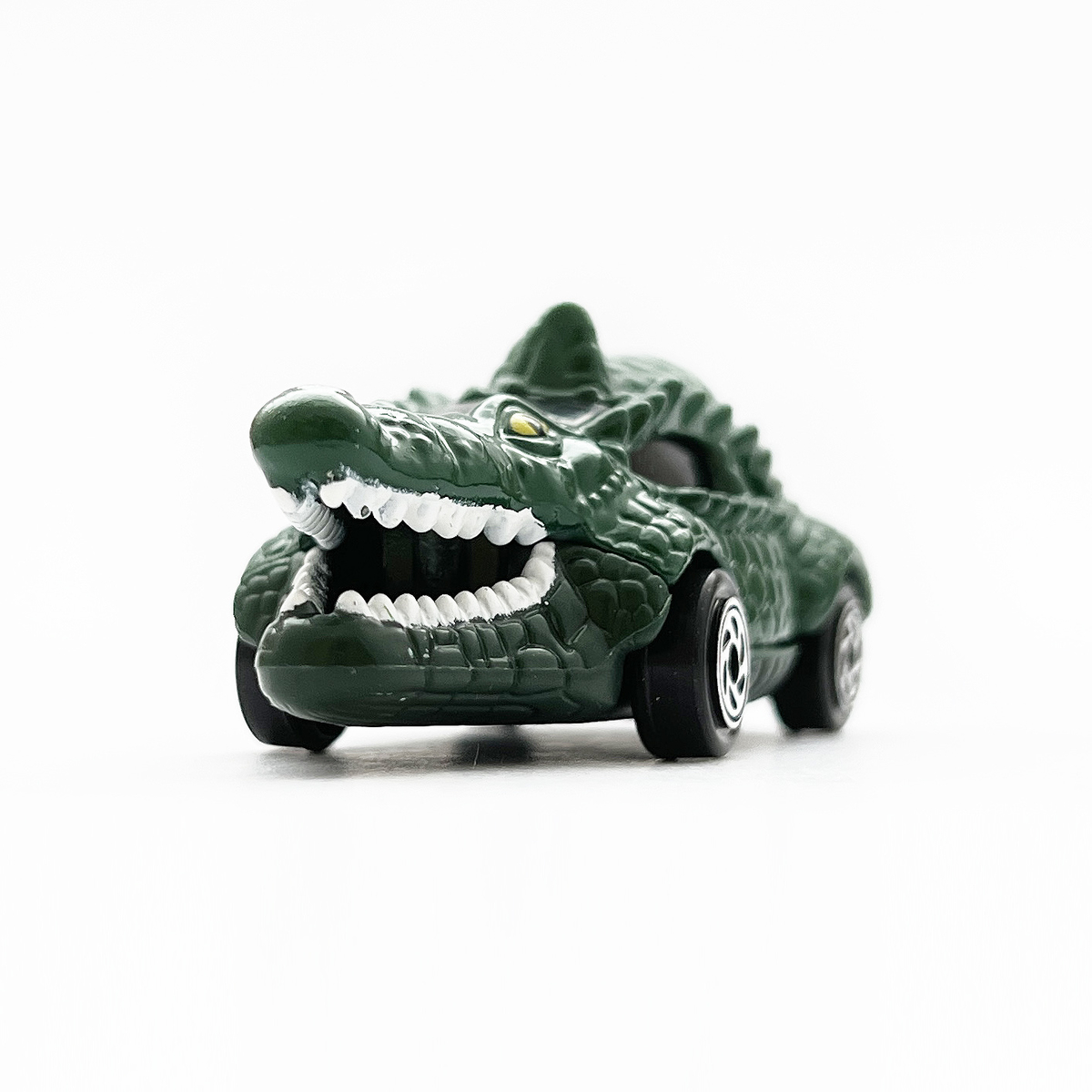 TAILGATOR - 増えすぎたミニカーに愛を捧ぐ