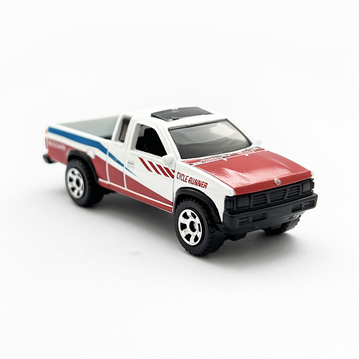 '95 NISSAN HARDBODY (D21) - 増えすぎたミニカーに愛を捧ぐ