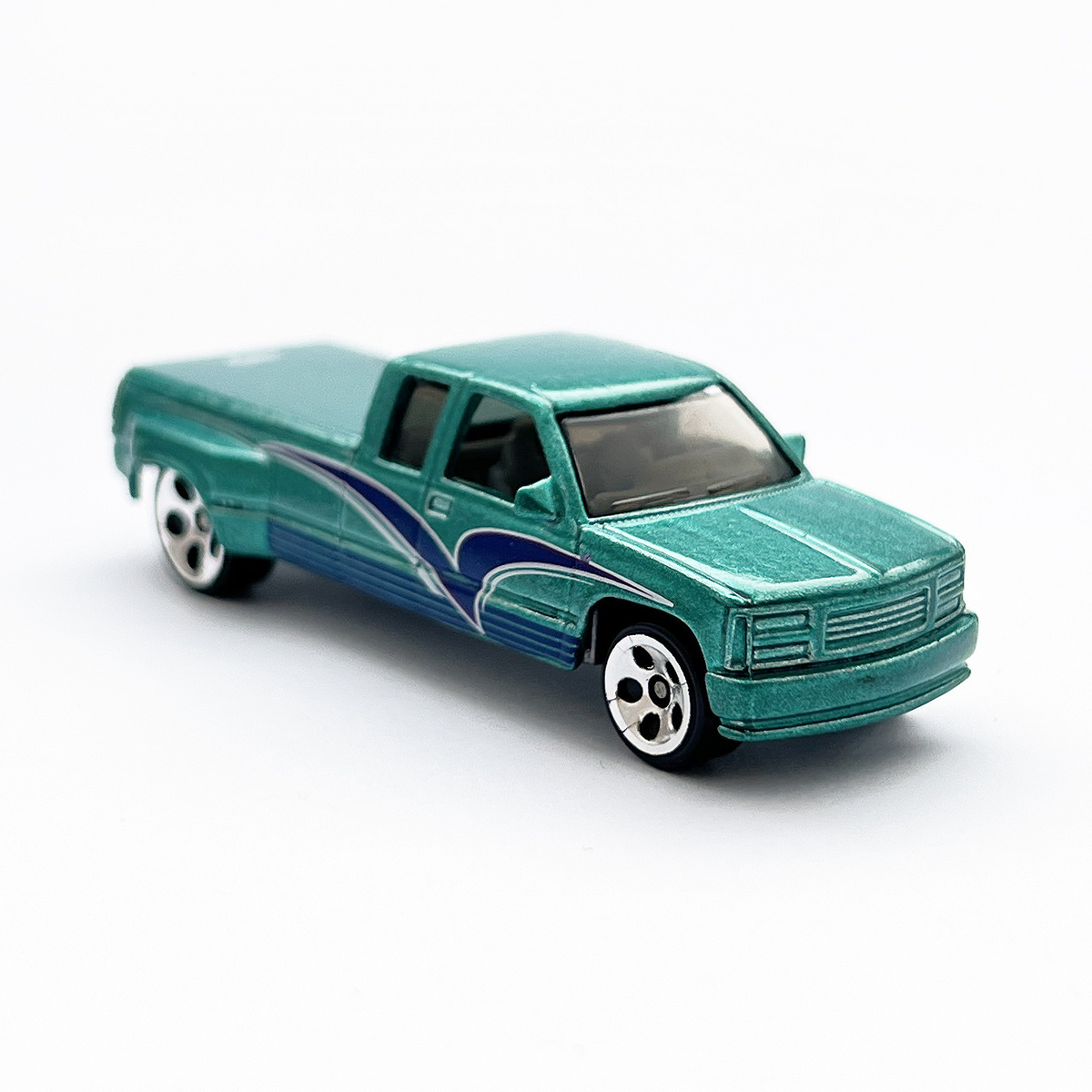 CUSTOMIZED C3500 - 増えすぎたミニカーに愛を捧ぐ