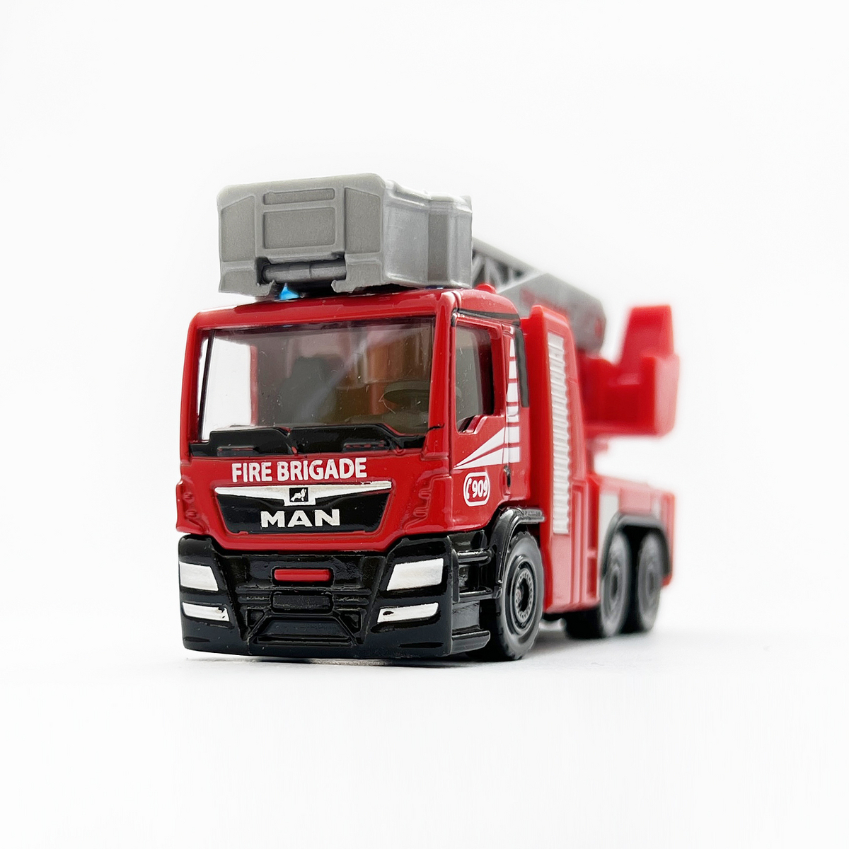MAN TGS Fire Truck - 増えすぎたミニカーに愛を捧ぐ