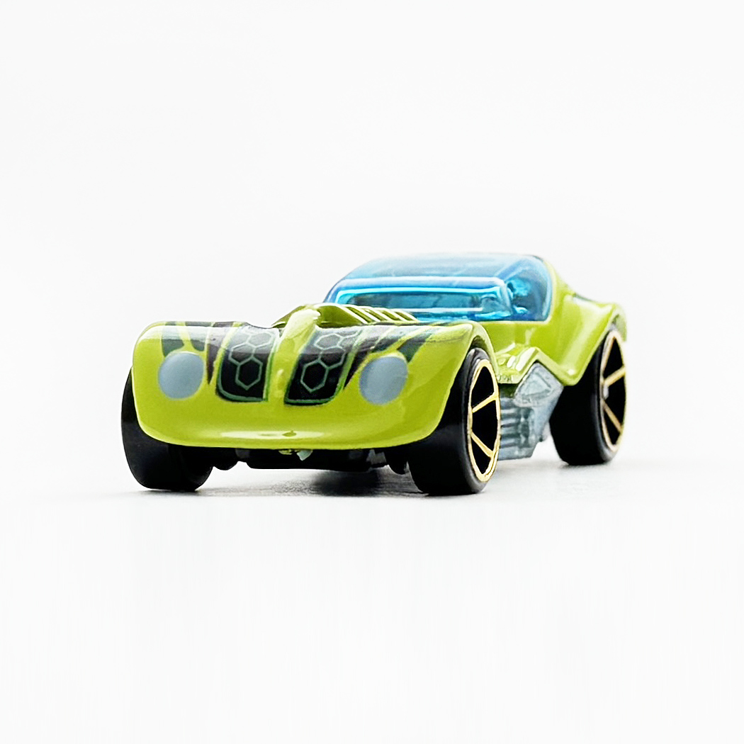 DIESEL BOY - 増えすぎたミニカーに愛を捧ぐ