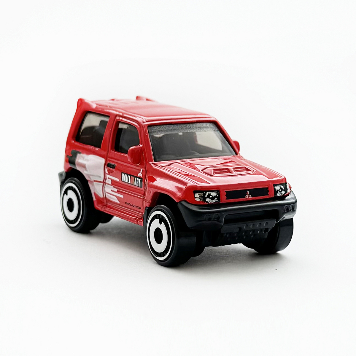 MITSUBISHI PAJERO EVOLUTION - 増えすぎたミニカーに愛を捧ぐ