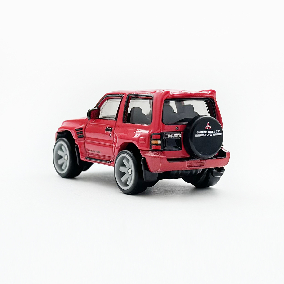 MITSUBISHI PAJERO EVOLUTION - 増えすぎたミニカーに愛を捧ぐ