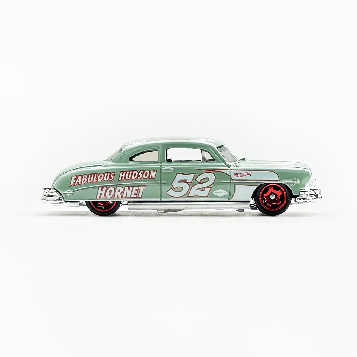 '52 HUDSON HORNET - 増えすぎたミニカーに愛を捧ぐ