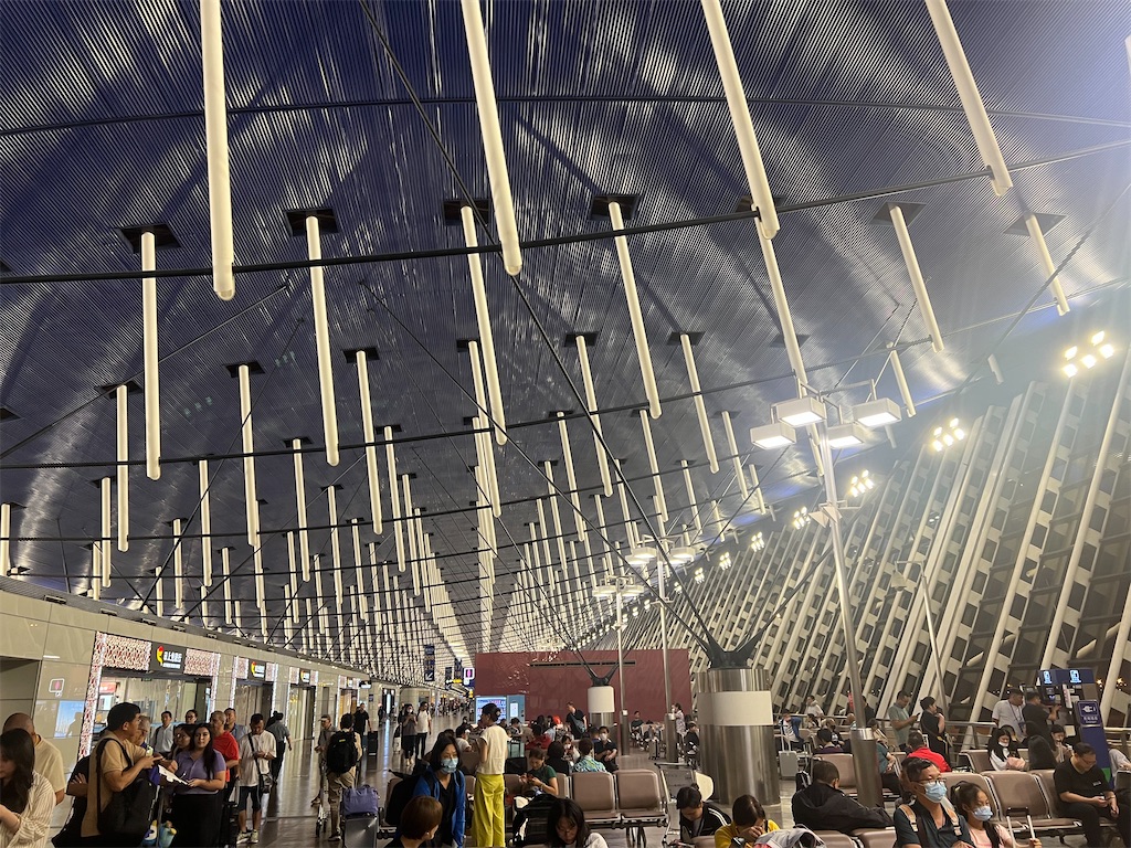 中国東方航空 NRT-PVG MU543 - 俺の旅とマイル修行